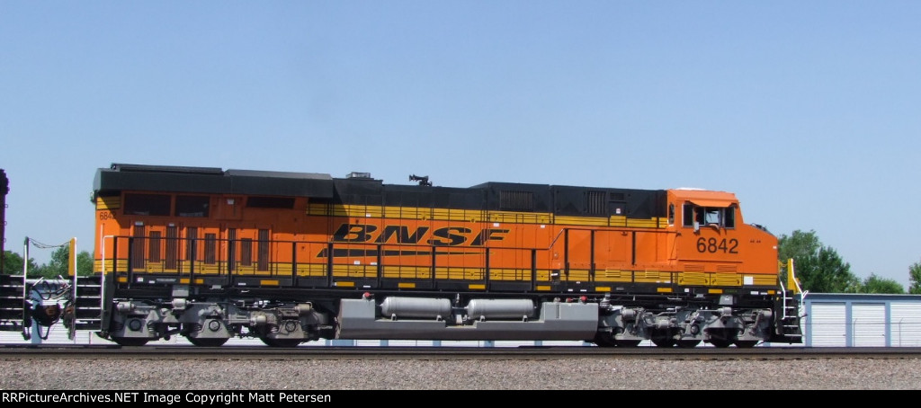 BNSF 6842